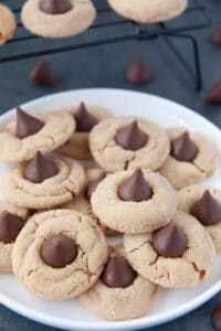 Easy Peanut Blossom Cookies Recipe {holiday favorite!} - Home Cooked ...