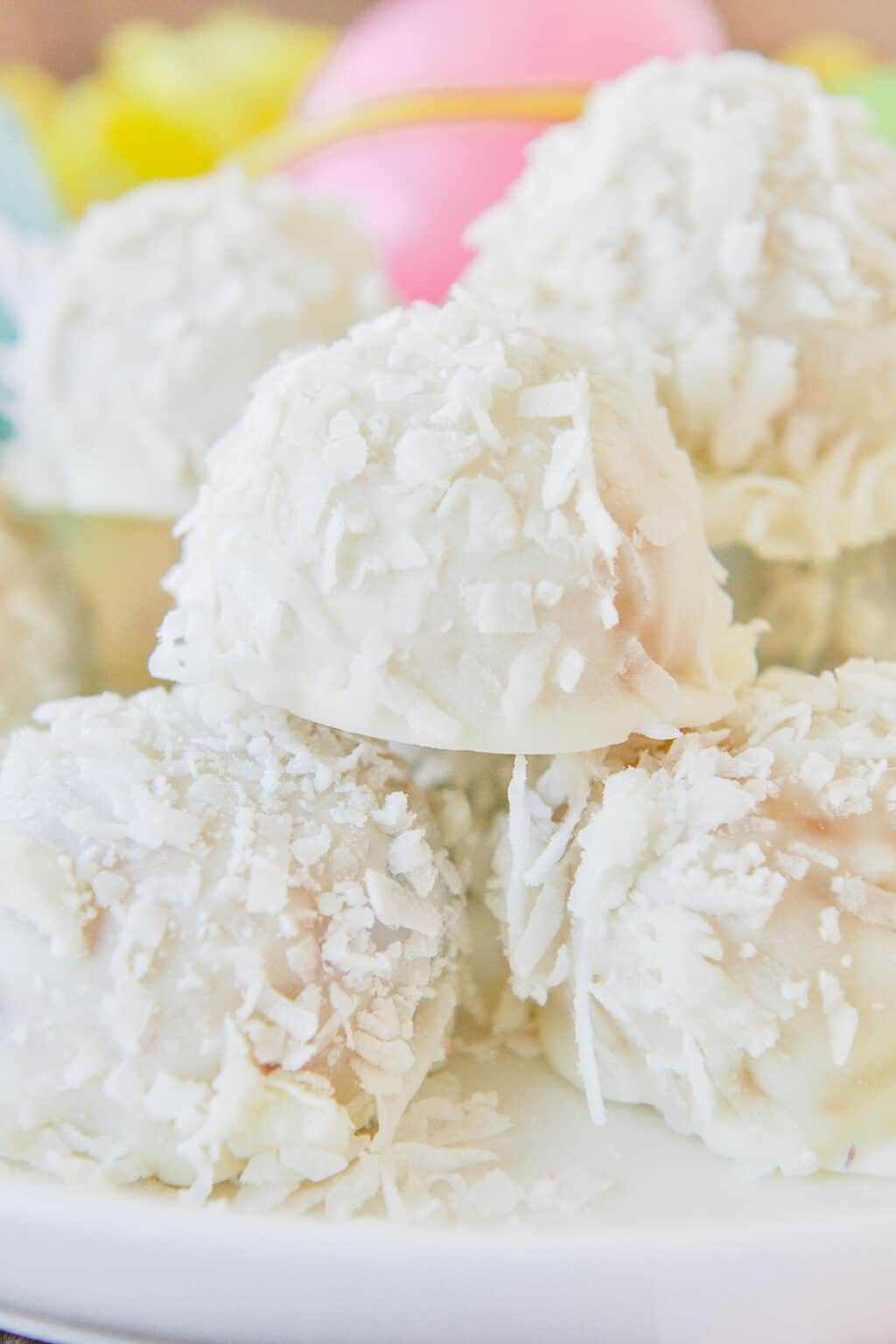 Easter Bunny Tails Recipe {Oreo Truffles} - Home Cooked Harvest