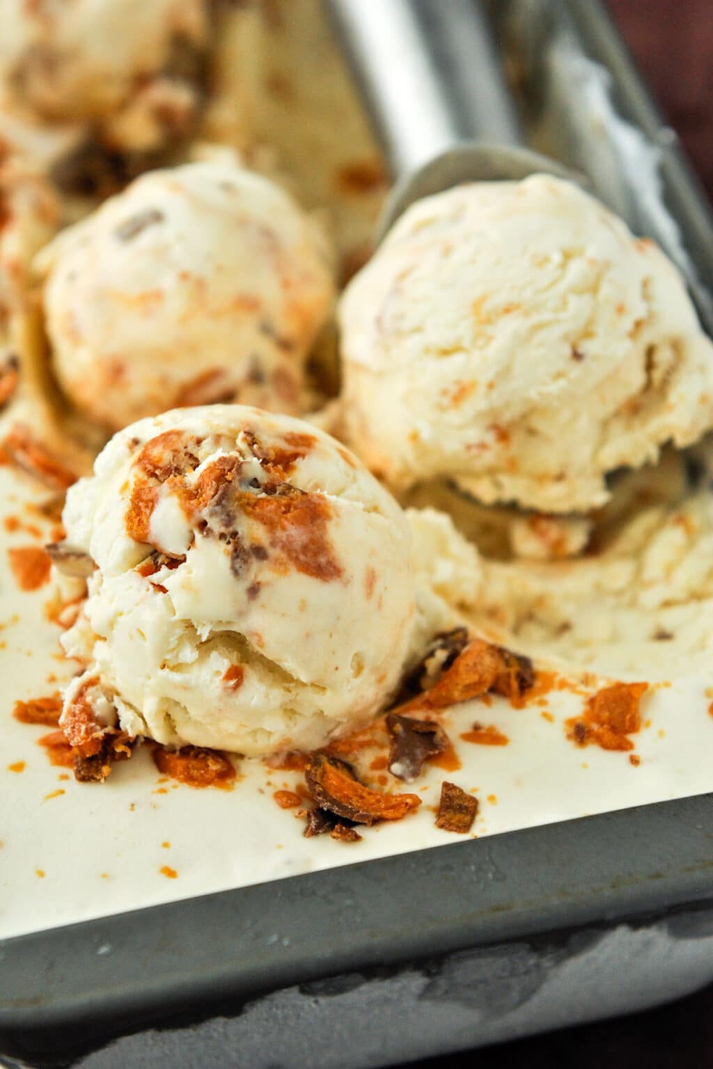 No Churn Butterfinger Ice Cream Recipe - Home Cooked Harvest